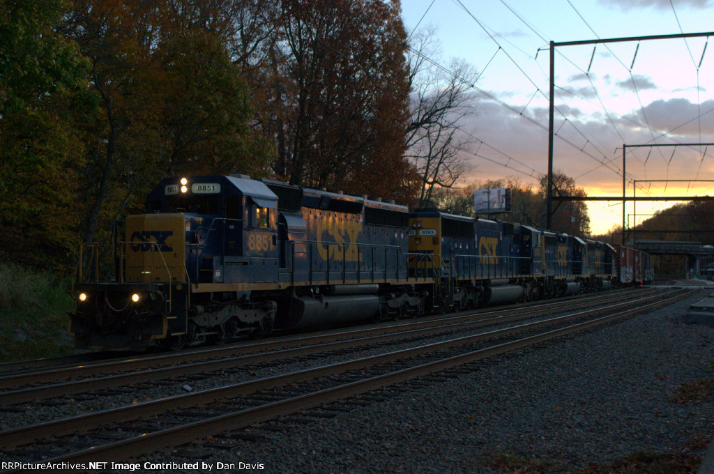 CSX SD40-2 8851 leads Q418-08